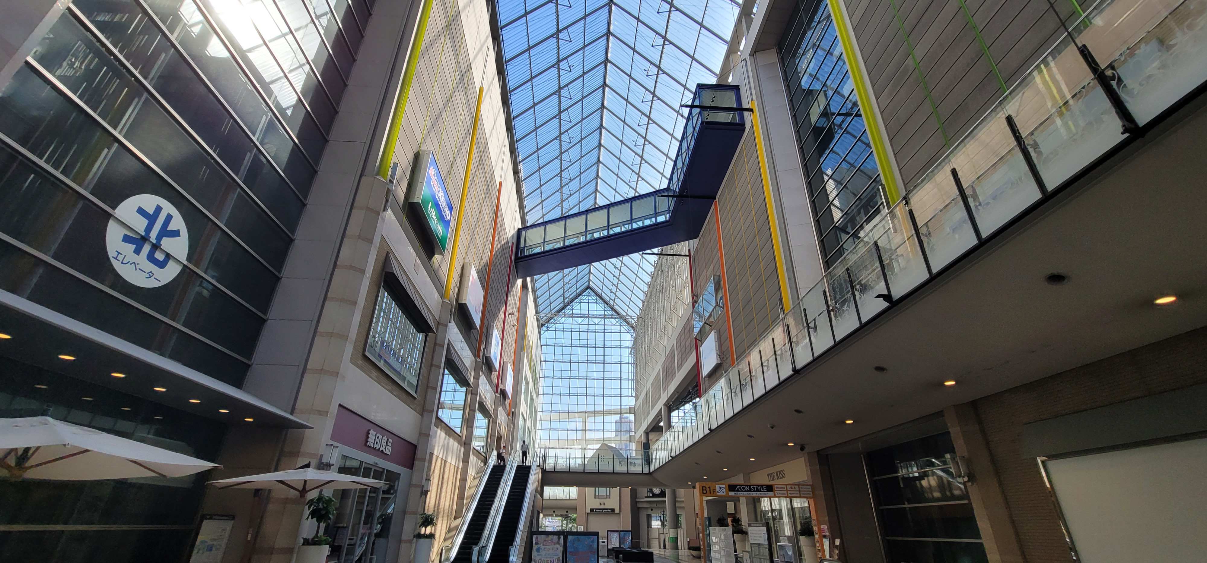 家族の思い出を似顔絵で残そう！umieハーバーランドで特別な旅行記念に｜似顔絵師 イソノ｜coconalaブログ