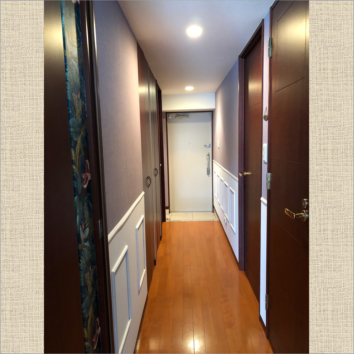 玄関を簡単模様替え！腰壁＆くすみパープル♡アクセントクロスのご提案｜es interior style｜coconalaブログ