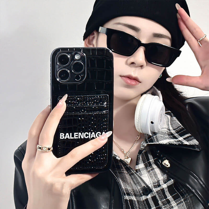 背面収納付きで便利なハイブランドiPhone15/15proケースお勧め｜ninishop｜coconalaブログ