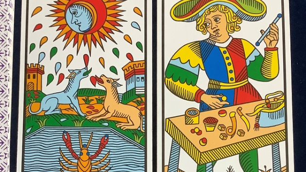 カードを2枚 「XVIII 月」と「I 手品師(魔術師)」｜カルハ｜coconalaブログ