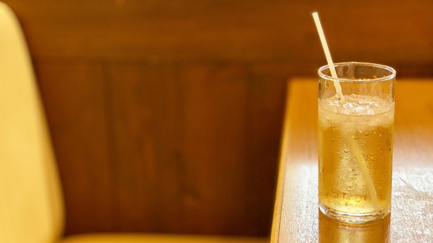 44 「テーブルに食べカスや油汚れ」「アクリル板の汚れが不快」…飲食店の“清潔感”が気になった経験｜紫光【SHIKO】遠隔透視鑑定士｜coconalaブログ